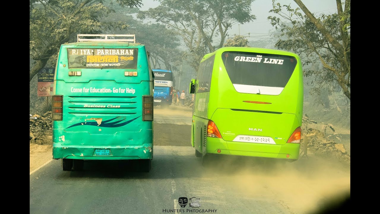 London Express MAN 19.430 Overtaking Green Line MAN 19.350 - YouTube