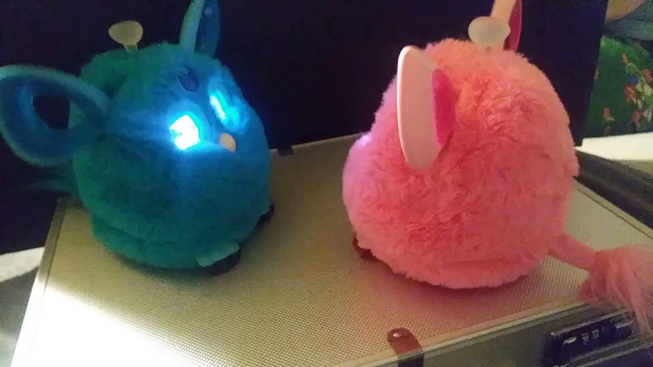 2 Furby Connects Do A Song & Dance - YouTube