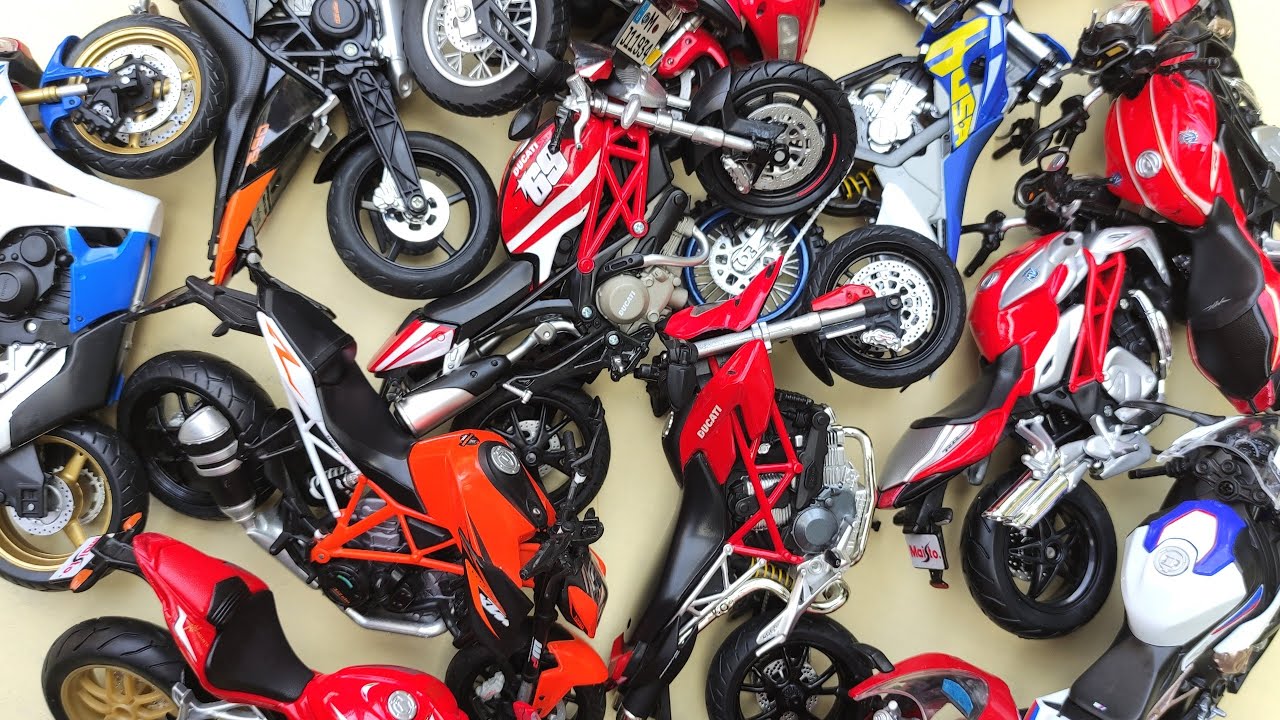 Random Diecast Motorcycles Reviewed in Hands - YouTube