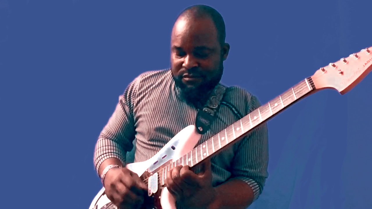 AFRICAN MUSIC SOUKOUS FAIT PAR ONE KIENGA - YouTube