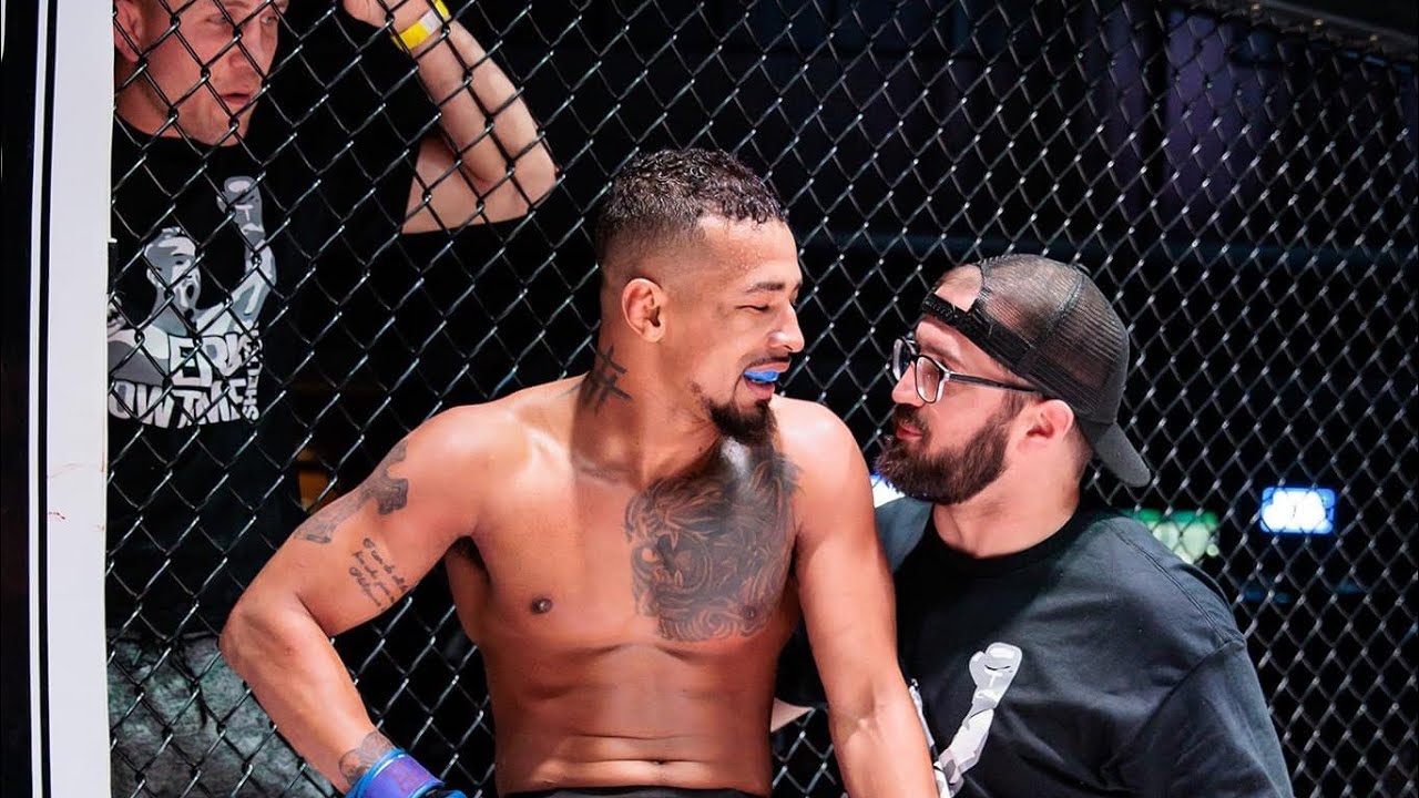 Why the shoulder crunch is my best series - YouTube