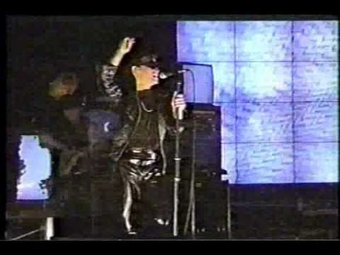 U2 Zoo Station Boston 1992 - YouTube
