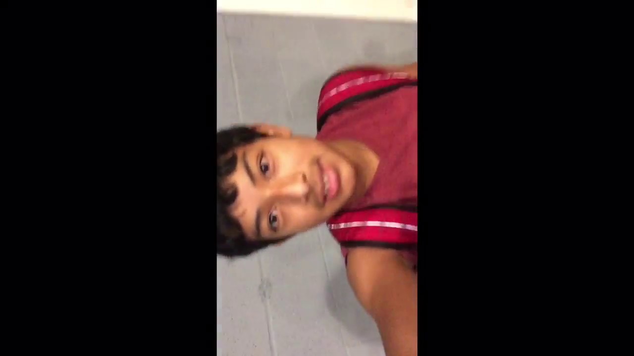 MET UNICORN LEAH! | YouTuber Breakfest? S1 Ep 3🇲🇷 - YouTube