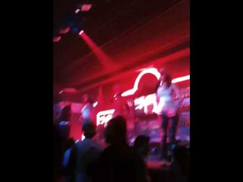 Bandidas bar - YouTube