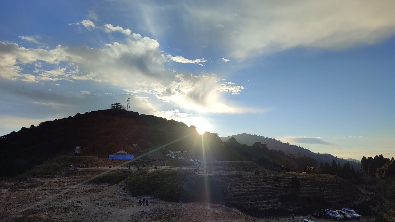 Mount Everest view from Tiger hills, Darjeeling - YouTube