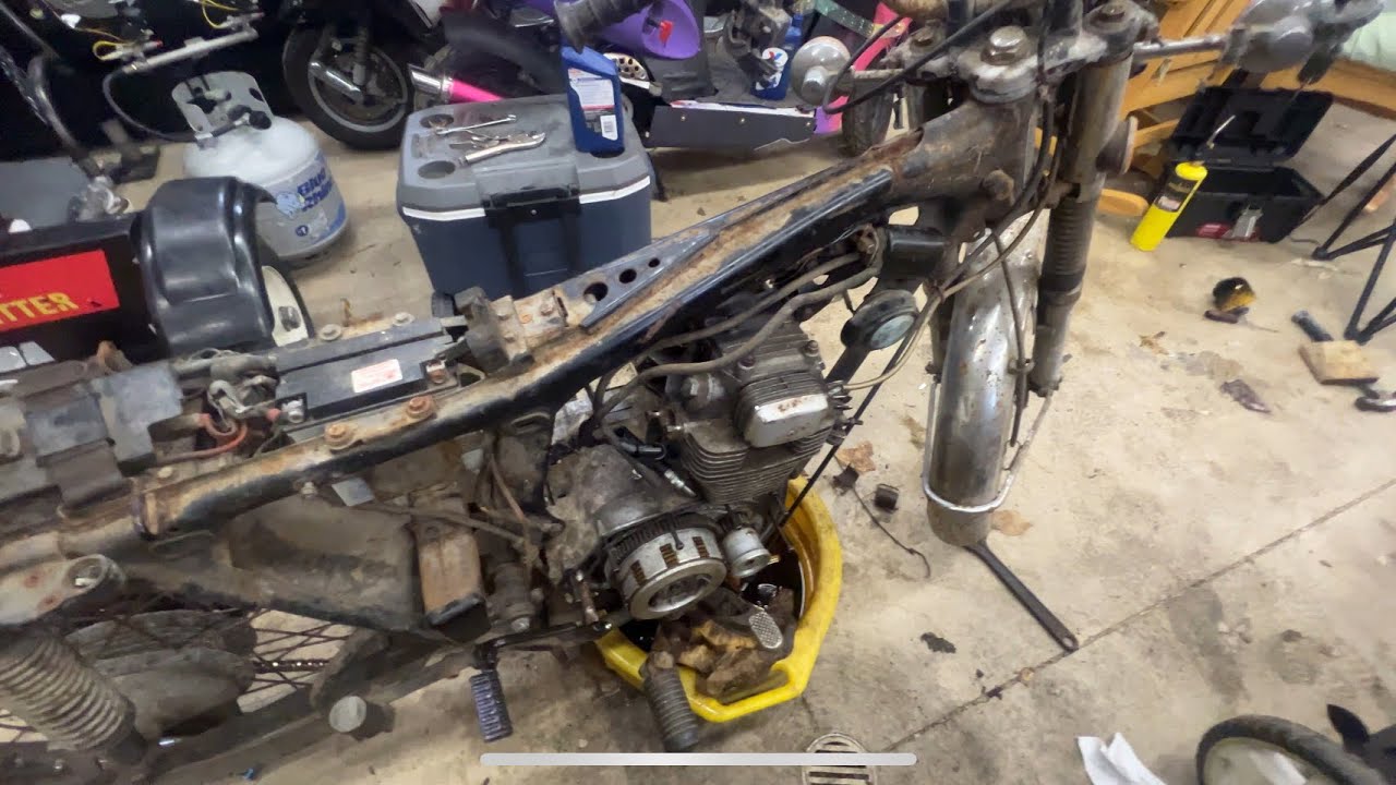 The engine is in the Honda CB200 - YouTube