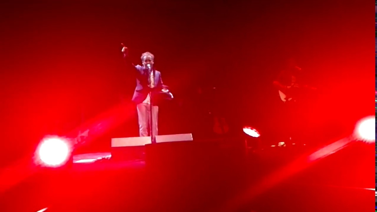 Love of lesbian - Planeador Chile 19112016 - YouTube