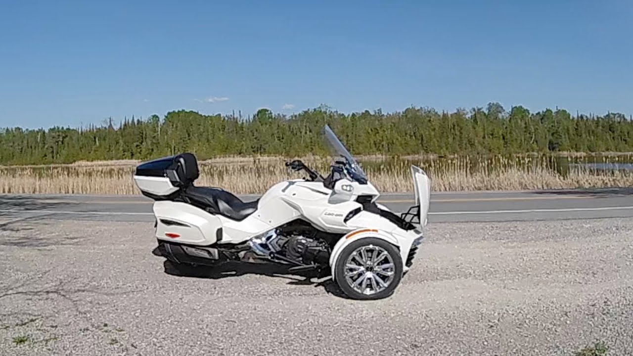 Can Am Spyder Ride, warm day in May - YouTube