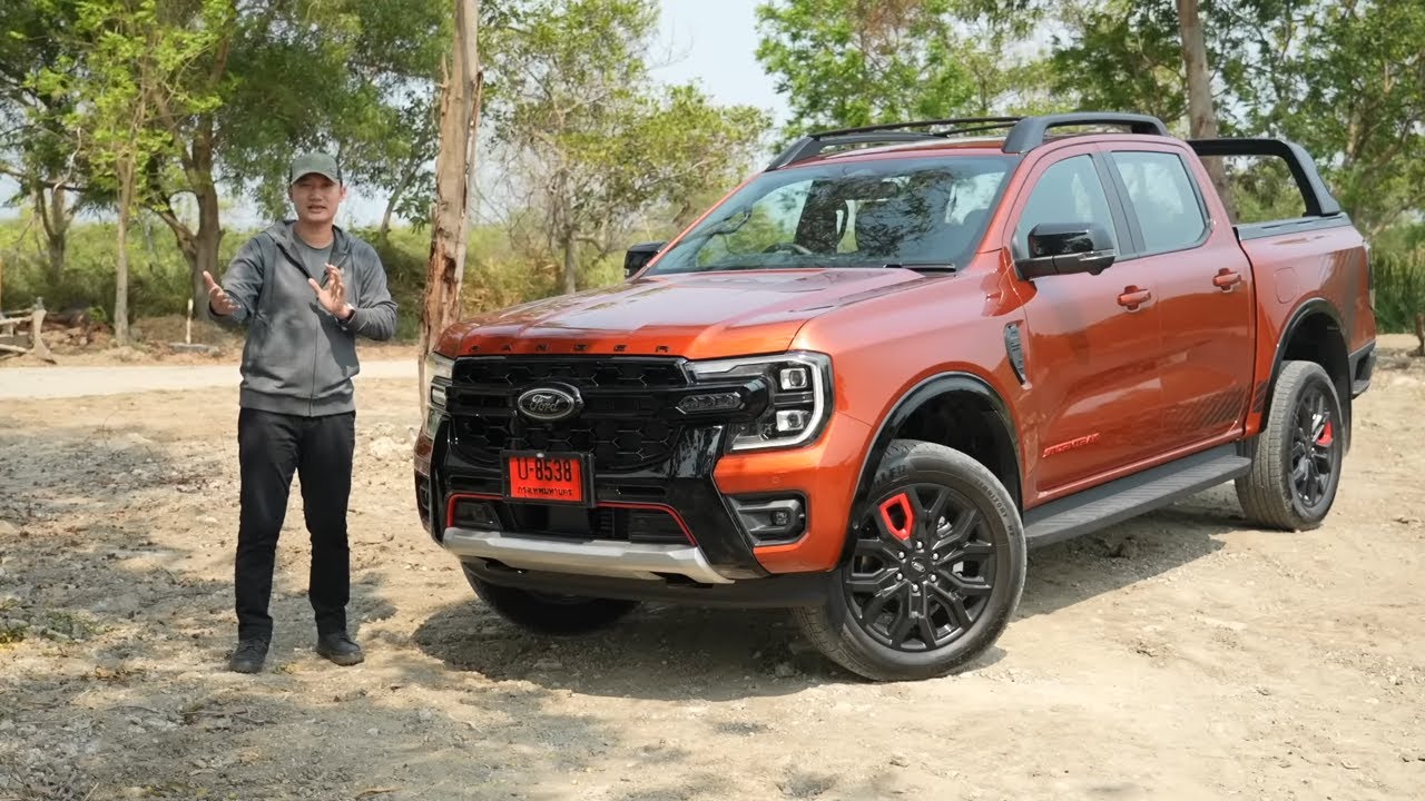 รีวิว Ford Ranger Stormtrak สุดยอดรถกระบะแห่งยุค - YouTube