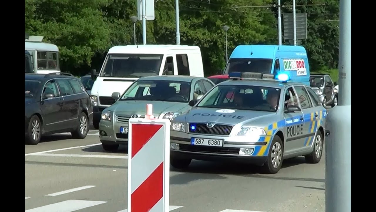 Brno Policie ČR Škoda Octavia [2.6.2015] - YouTube