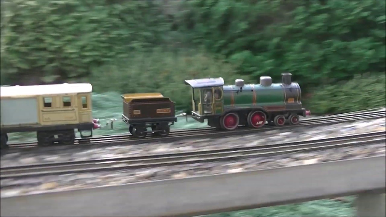 Run of a Rossignol clockwork train with a remarkable end - YouTube