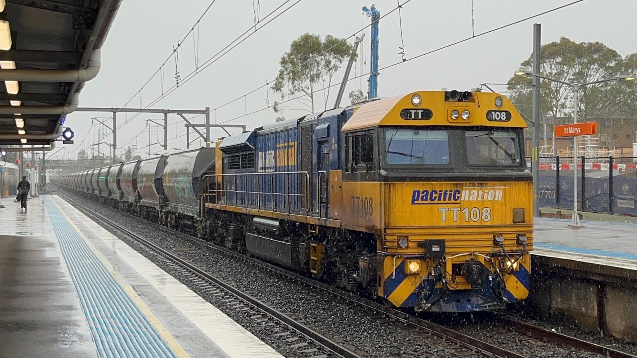 Pacific National TTs at St Marys - T1 Western Line - YouTube