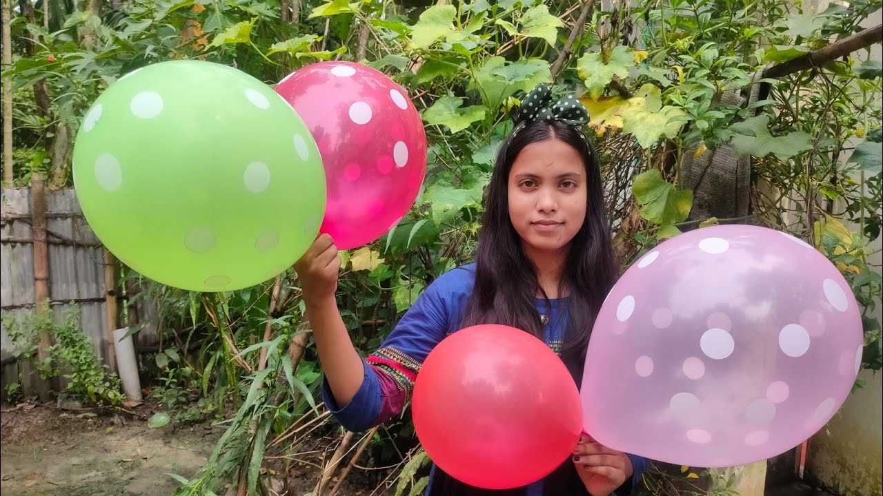 Outdoor fun with Balloon and learn Colors - Playing with funny balloons ...
