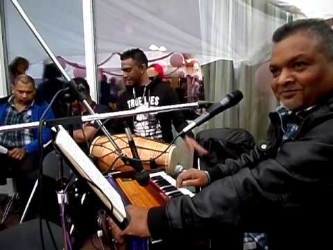 Bari door se aaye hai ☆ Andre Mohan ☆ Nithoen Bhattoe - YouTube