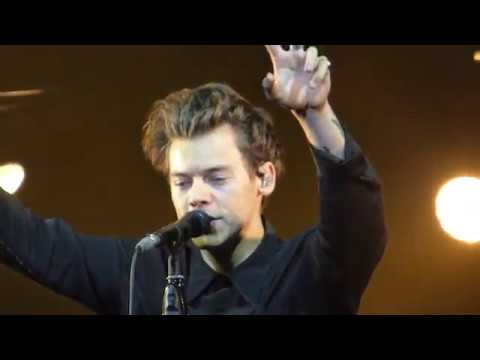 Harry Styles - Saying Goodbye To Crowd - Phoenix, AZ - 10.14.17 - YouTube