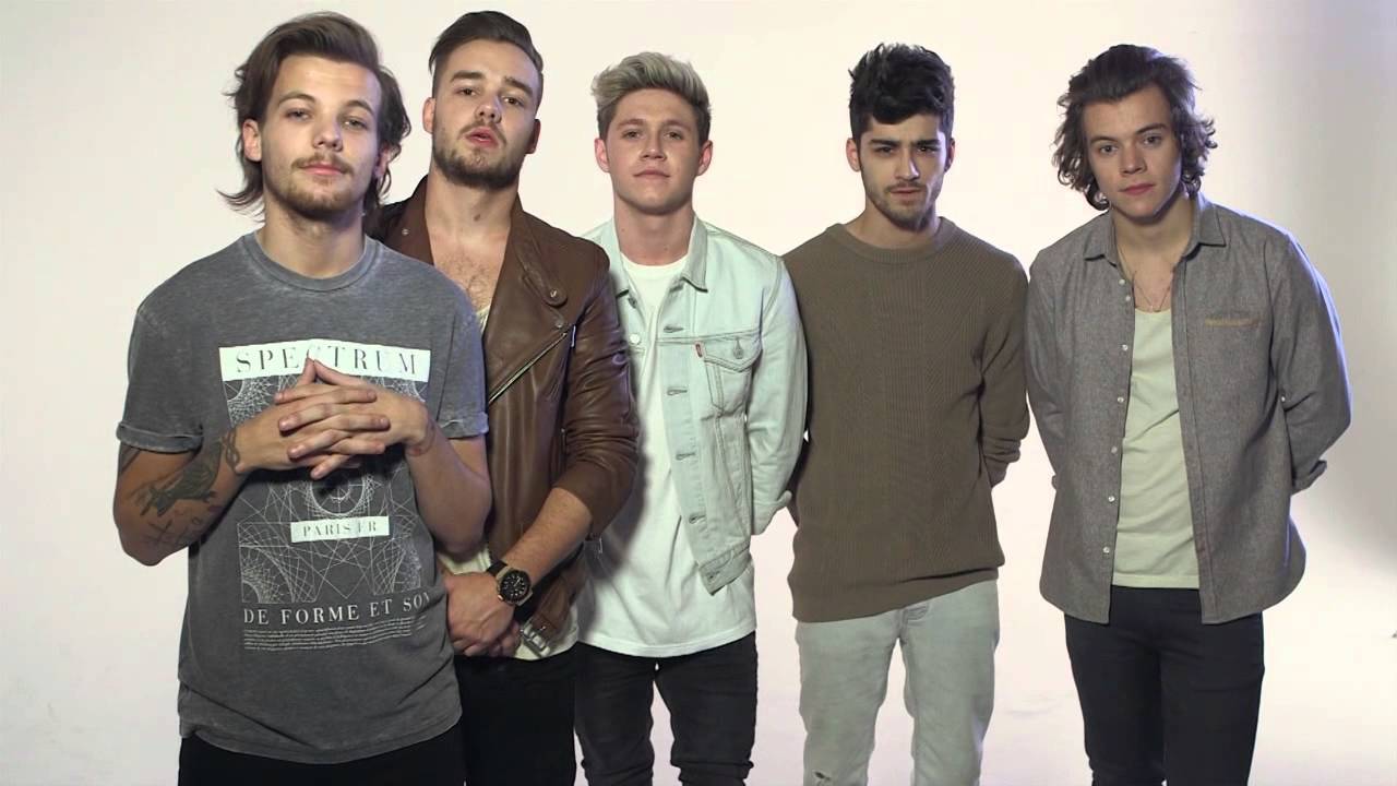 One Direction Dubai Greeting - YouTube