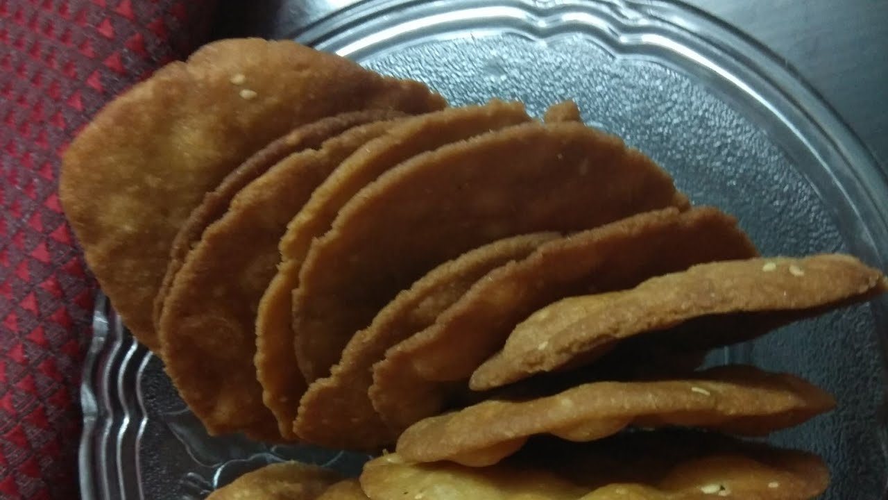 how to make Gur Aata Papdi-Gur aata mathri recipe-Rajasthani Gurpapdi ...
