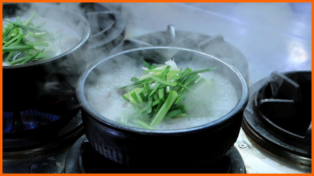 Soondaeguk in Traditional Market / korean street food - YouTube