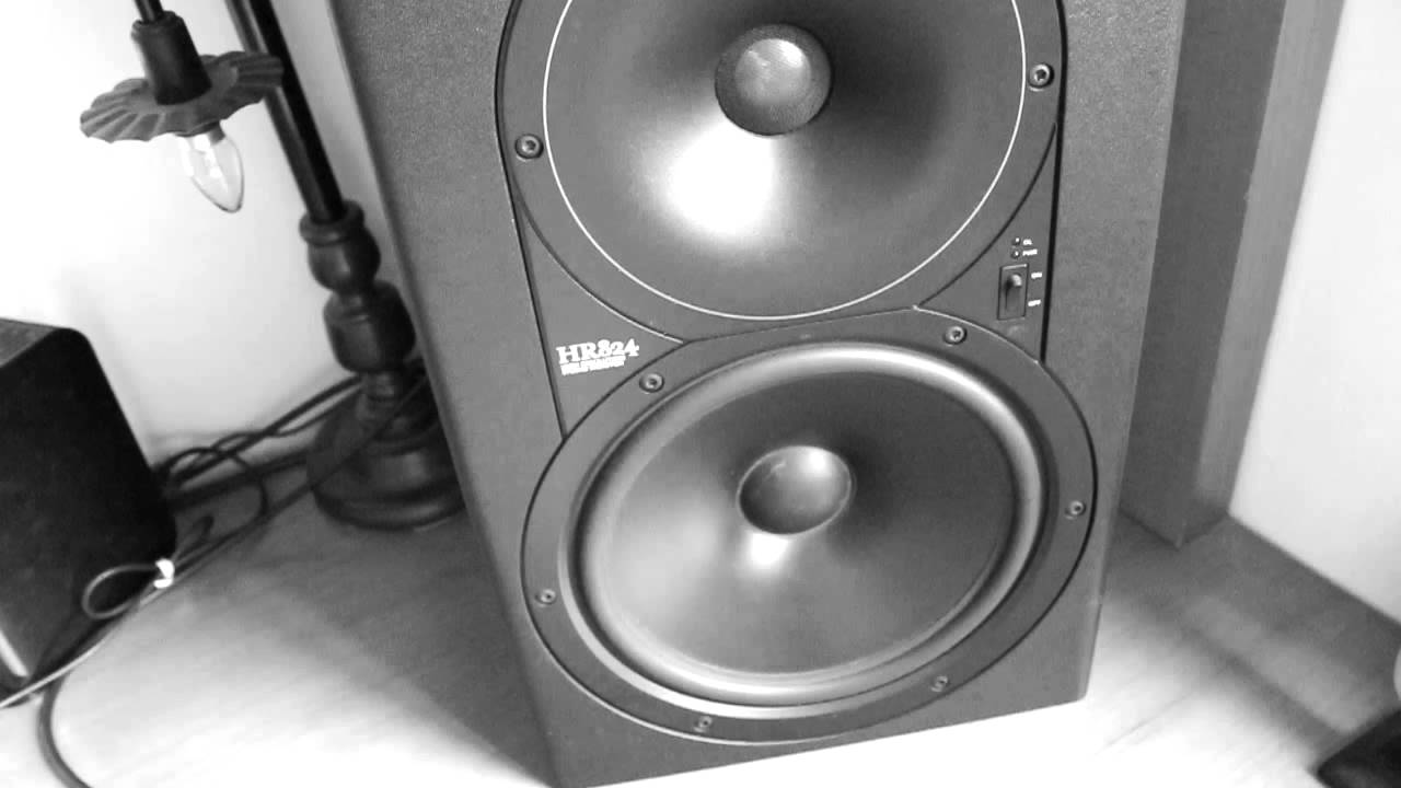 Teste Mackie HR824 - YouTube