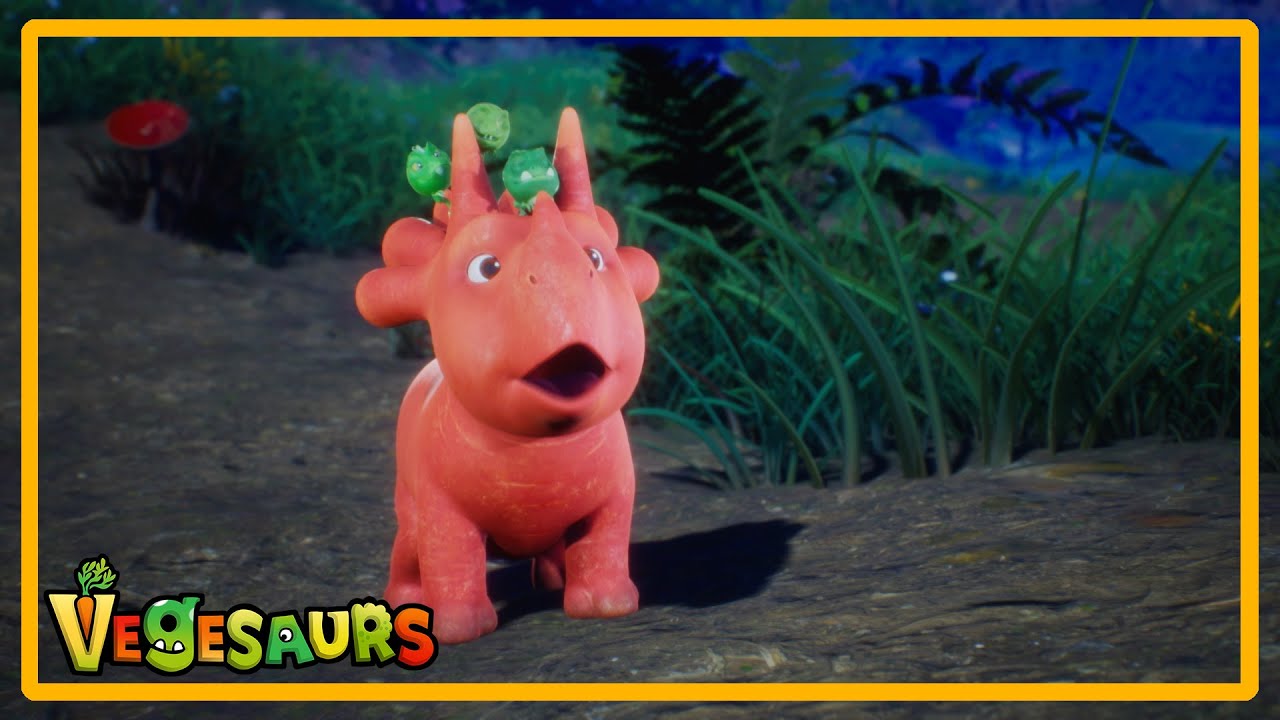 Flying apple - Exciting Clips🥕😊 - Vegesaurs - YouTube