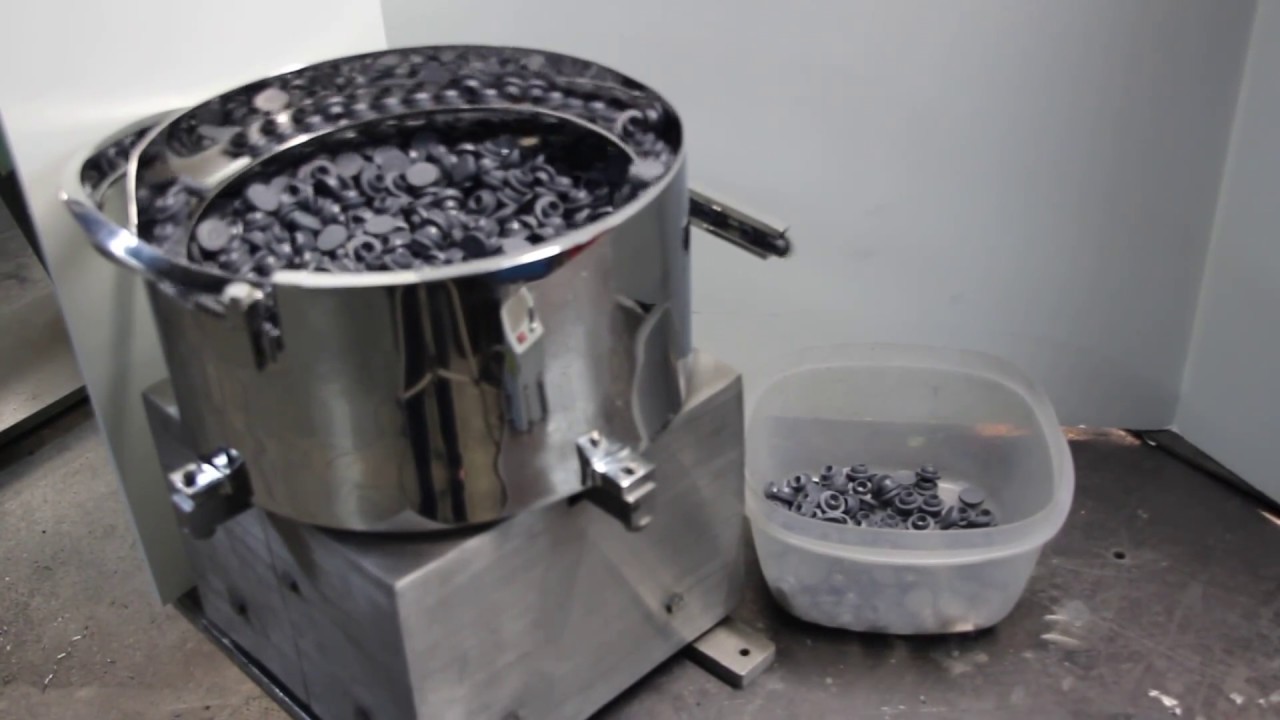 Medium Stopper Feeder Bowl - YouTube