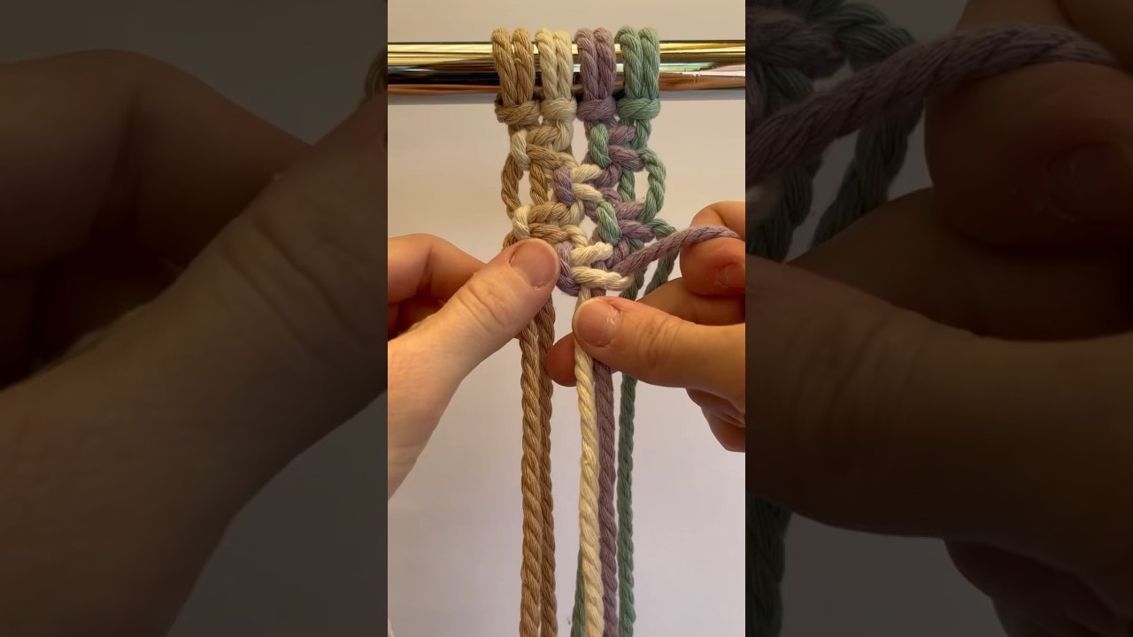 Alternating Square Knots Macrame Knot Pattern #macrametutorial #knotting - YouTube