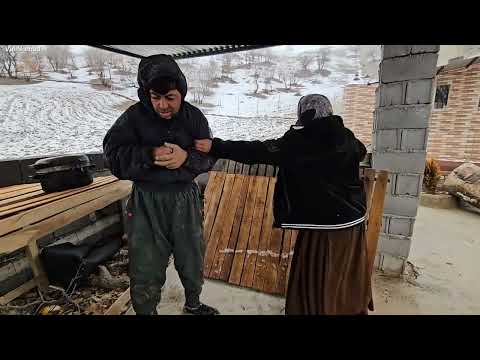 Cleaning in the Snow and a Father’s Determination”🌨🌨