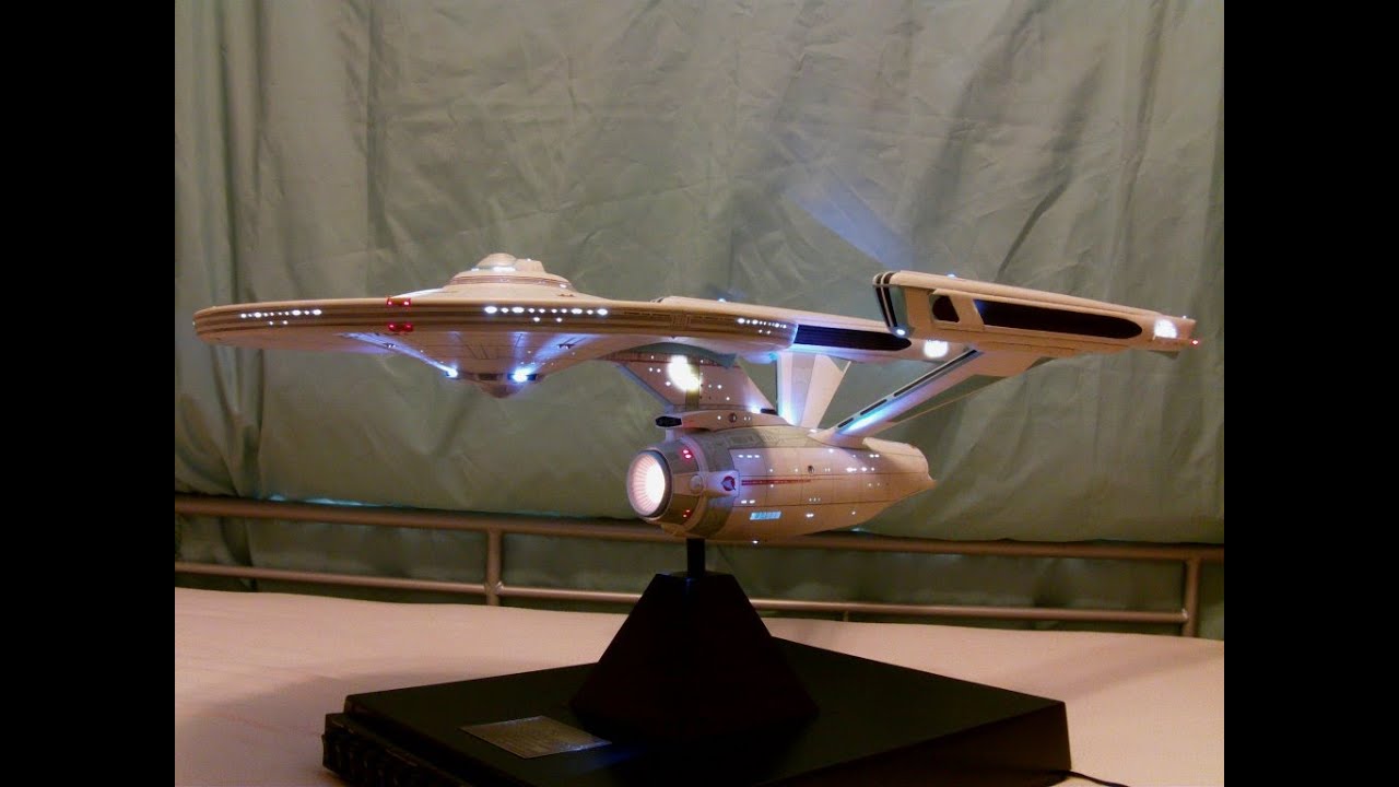 Polar Lights Enterprise Refit 1/350th Scale - YouTube
