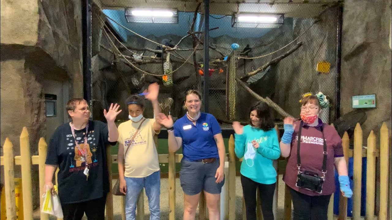 Interview with Zookeeper Rose at Miller Park Zoo! - YouTube
