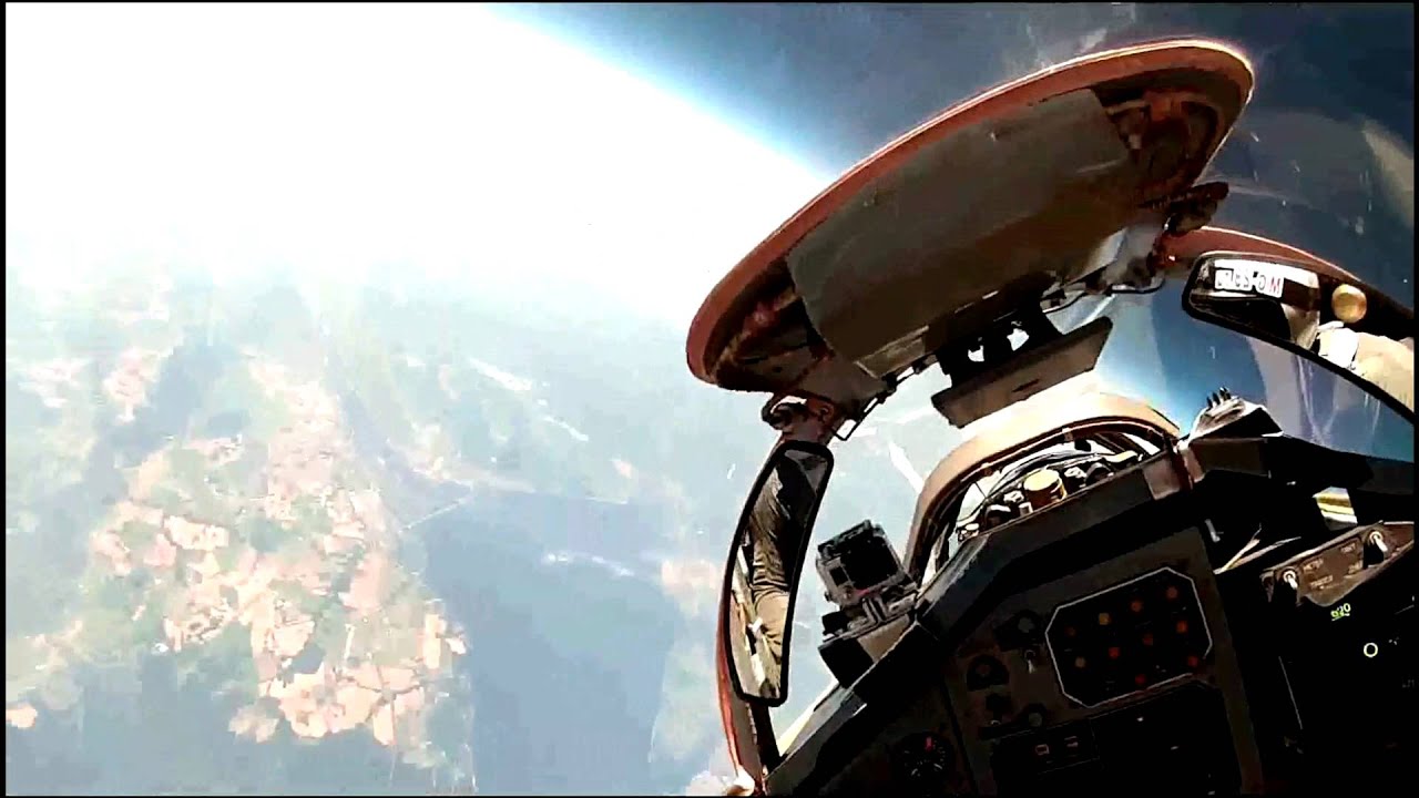 'Edge of Space' flight in MIG-29 - YouTube