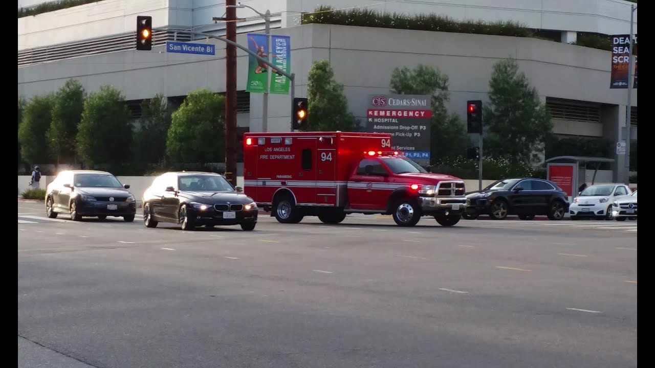 LAFD Rescue 94 Transporting to Cedars - YouTube