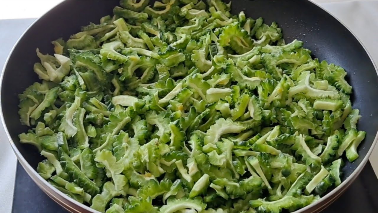 How to Karela Recipe Banane Ka tarika Asheq cooking/ Karela Recipe ...