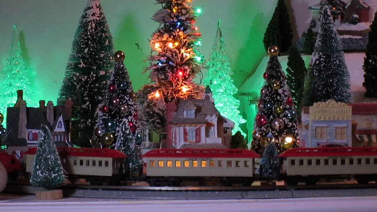 Arnold N-Scale Model Passenger Train - YouTube