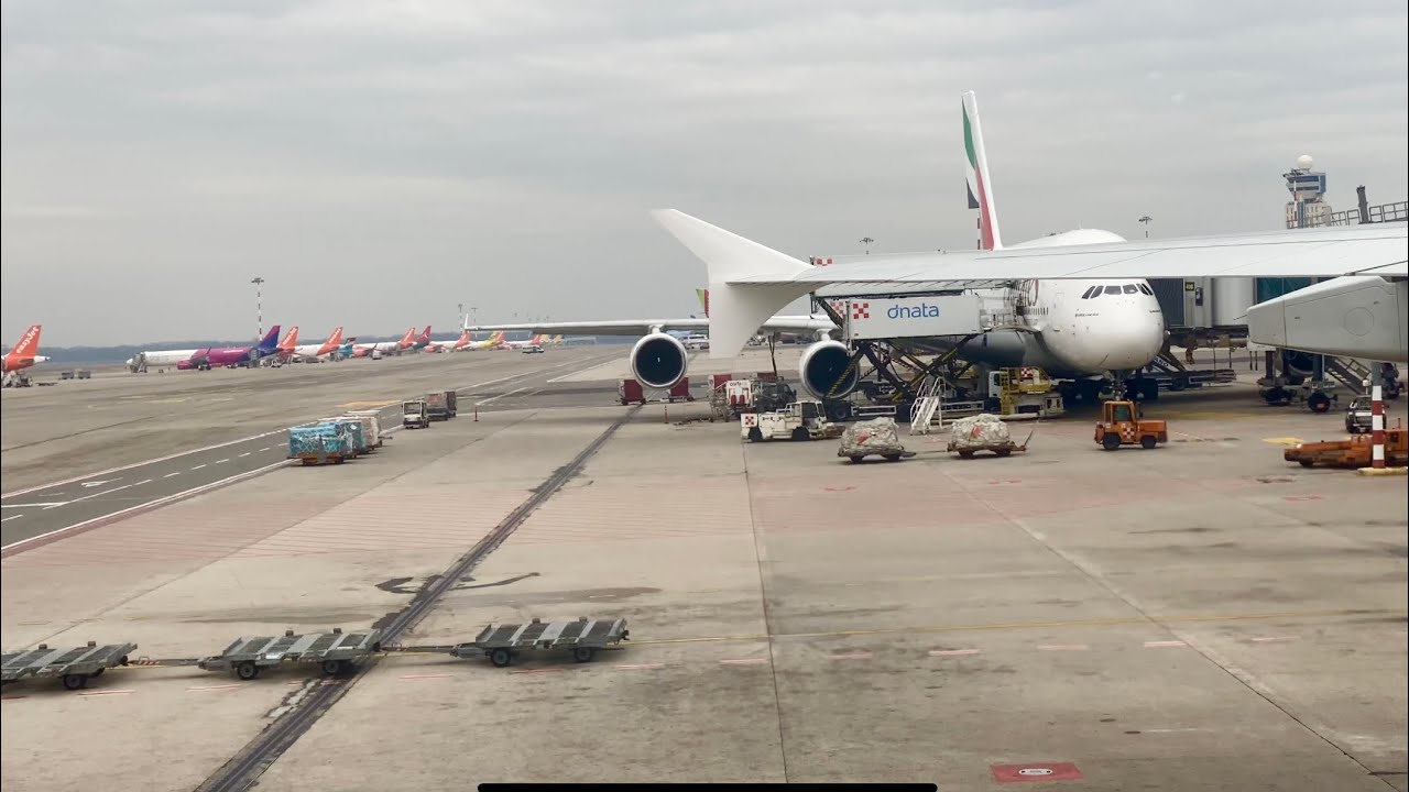 Emirates flight EK205 landing at MXP Milano #emirates #dubai #milan # ...