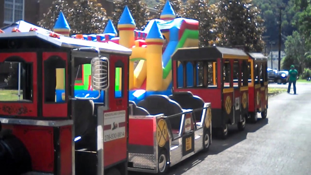 We rides trackless train - YouTube