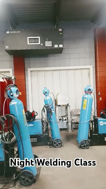 Night Welding Class #welder #gmaw #students #gtaw - YouTube