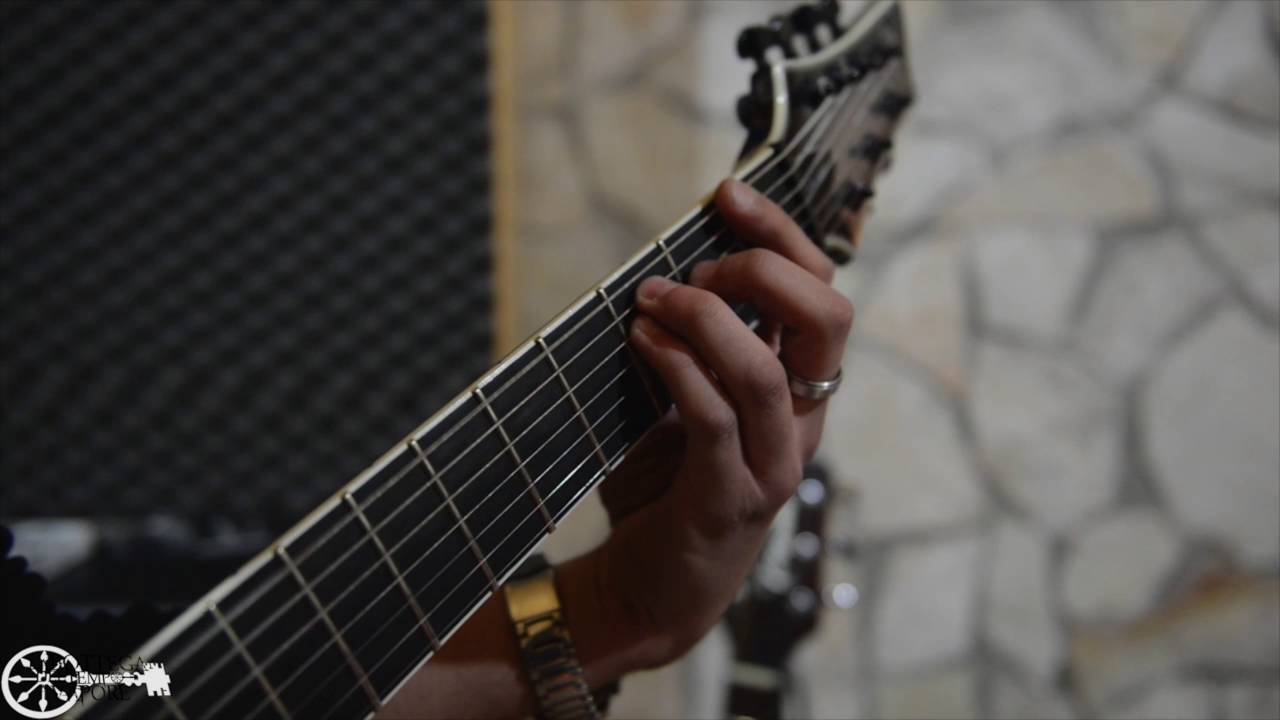 La Bottega Del Tempo a Vapore-Fumo d'Anime with Schecter Chris Garza 7 ...