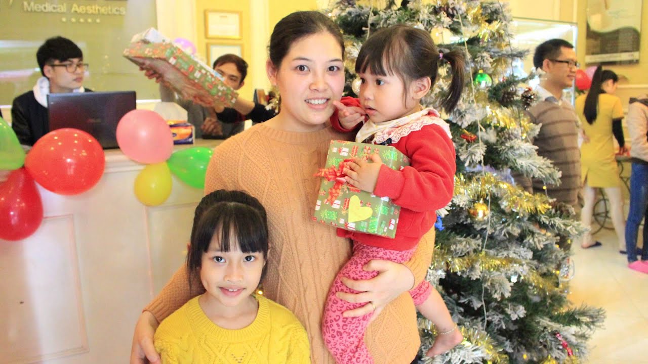 Christmas & Happy New Year 2015 - HaiLe Medical Aesthetics - YouTube