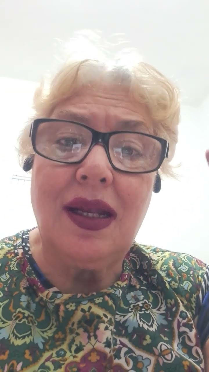 Nos os teus fan te amamos muito. Fique forte,e tenha saúde abençoada ...