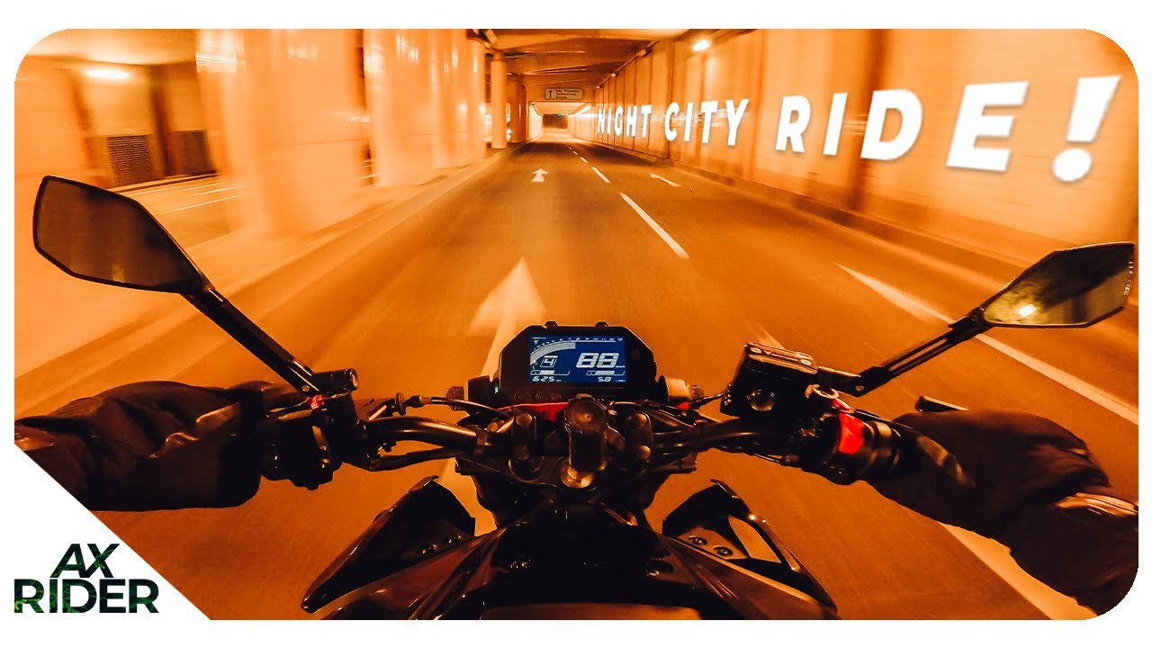NIGHT CITY RIDE | YAMAHA MT-03 SC-PROJECT [4K] - YouTube