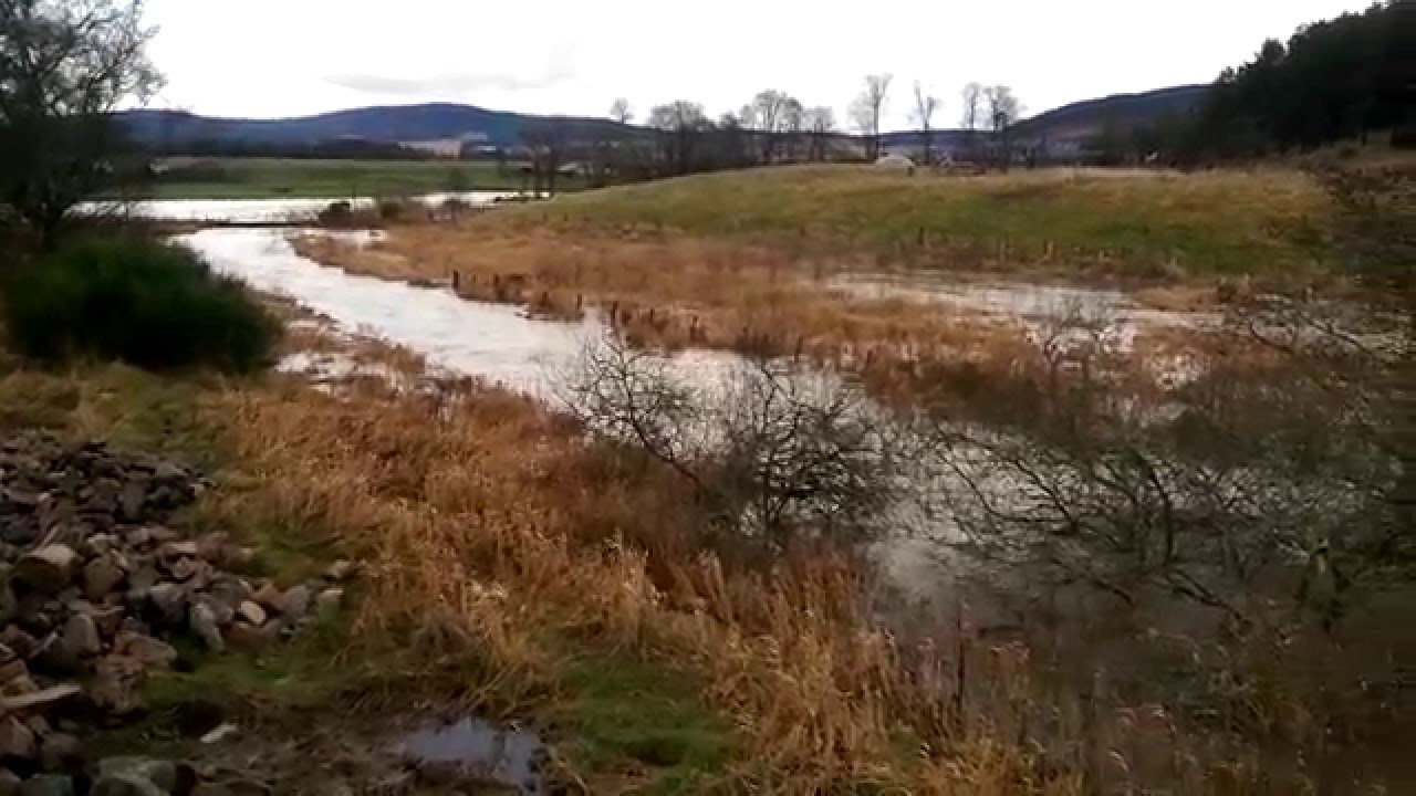 Tarland Burn, Deeside Flooding, Storm Frank, 30-Dec-15 - YouTube