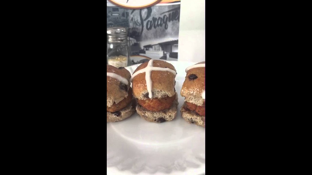 Paraquet Restaurant Bermuda Hot Cross Buns and Fish Cakes - YouTube
