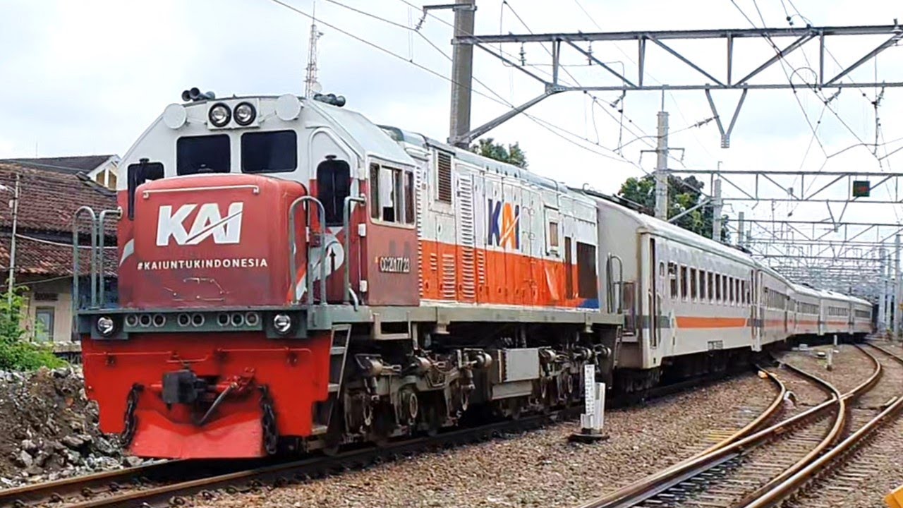 GAGAHNYA LOKOMOTIF CC 201 SPESIAL STIKER MERAH MENARIK KERETA API ...