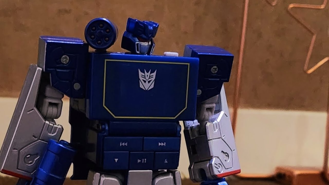 MP3 Music Label Soundwave - The toy with magic inside! - YouTube