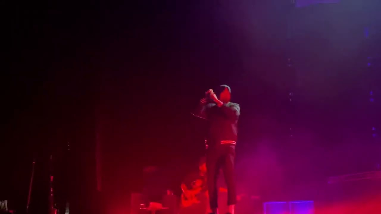 Deftones (4/14/22) opening “Genesis” - YouTube