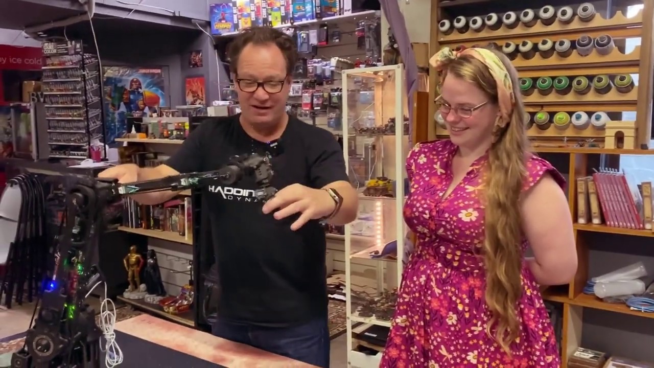 Dexter at BrisVegas Comics (FEATURING BILLIE RUBEN) - YouTube