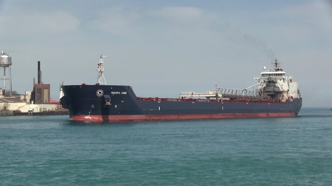 Radcliffe R Latimer 225m Ship Down From Lake Huron - YouTube