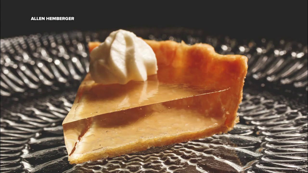 Translucent pumpkin pie is clearly a hit - YouTube