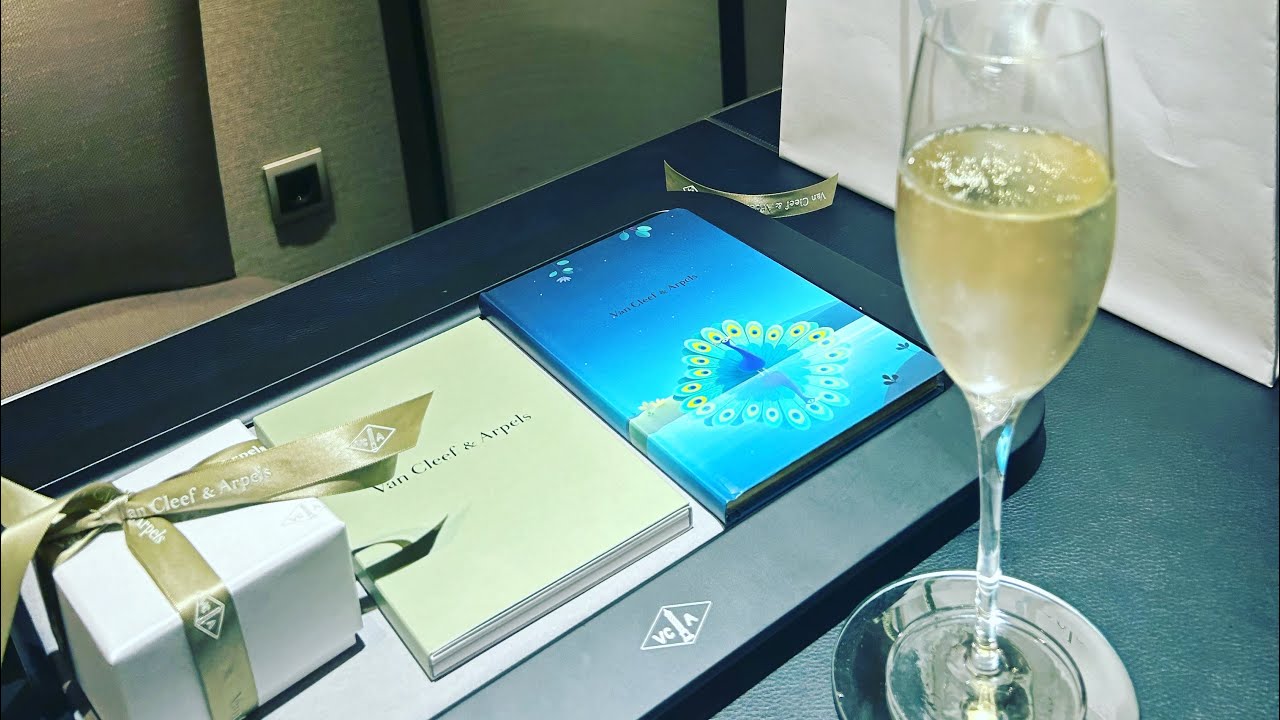 Van Cleef & Arpels Reversible Ring Unboxing! - YouTube