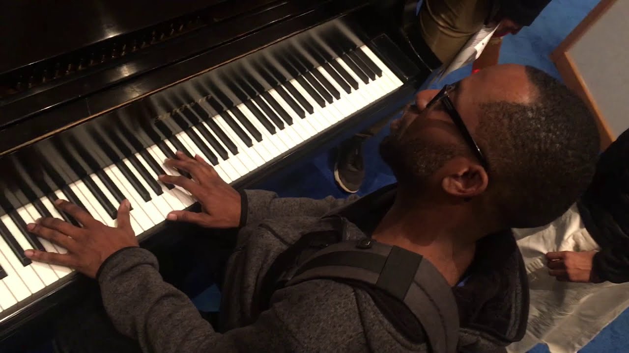 Total Praise - Sean Wilson Piano - YouTube